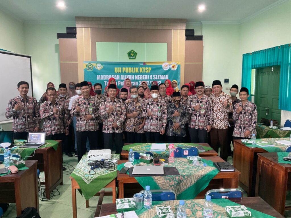 MAN 4 Sleman Lakukan Uji Publik Kurikulum - MAN 4 Sleman